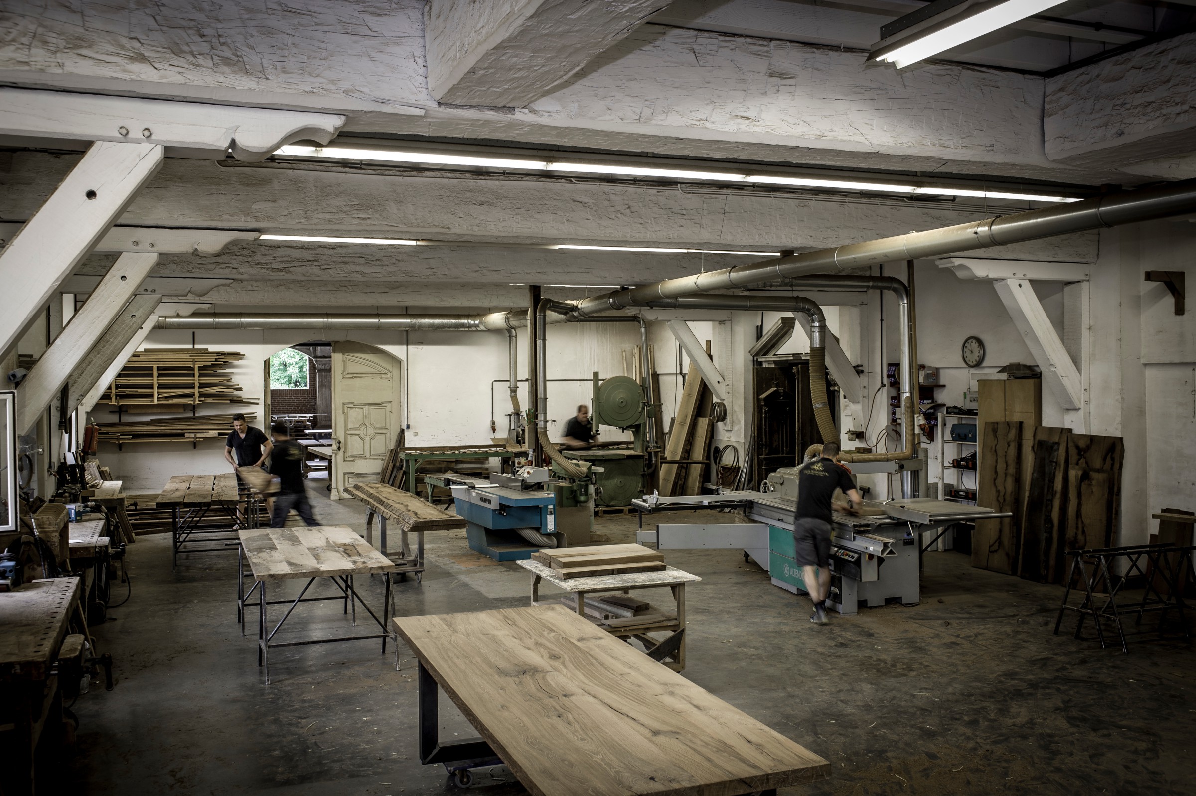 Specialist in antiek & houten meubelen | Harrie Rombouts